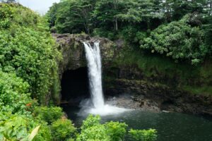 Visit Hawaii in March Guide : Weather, Best Things To Do + More (2026)